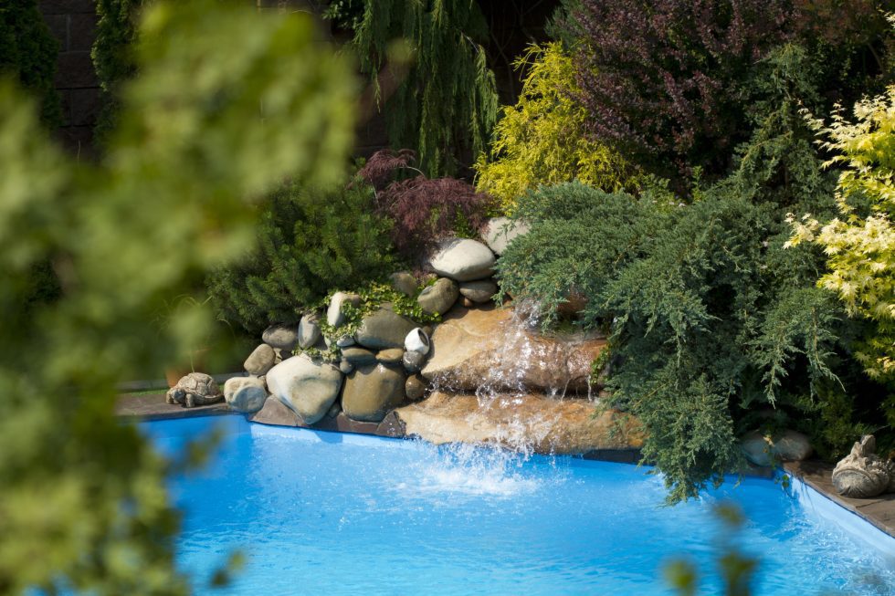 Wellness im eigenen Garten: Pool- und Spa-Kombinationen für maximale Entspannung